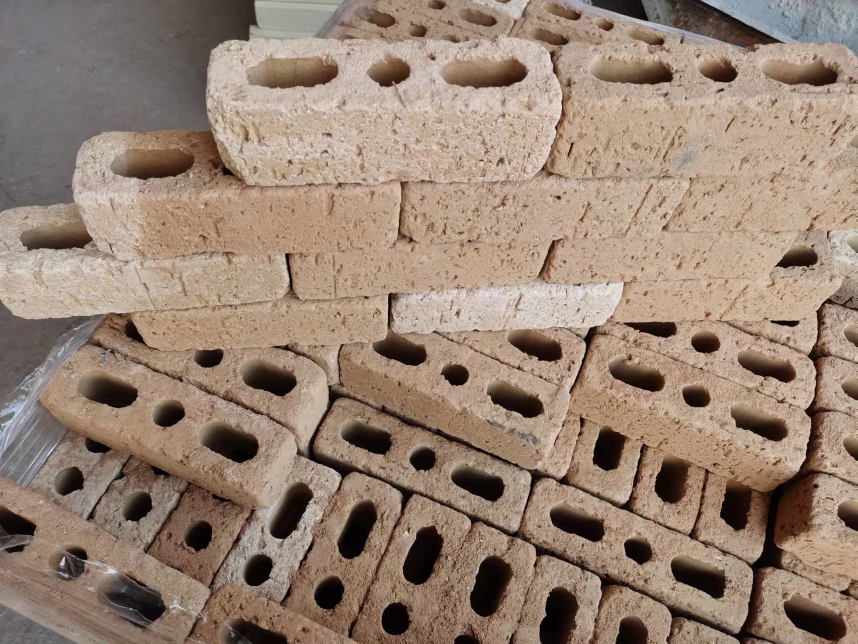 High Performance Hollow Clay Brick For Superior Construction